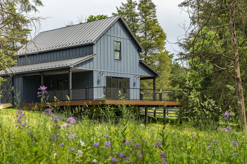 TREX ENHANCE BASICS 1"X5-1/2"-16' CLAM SHELL GROOVED DECKING | Trex ...